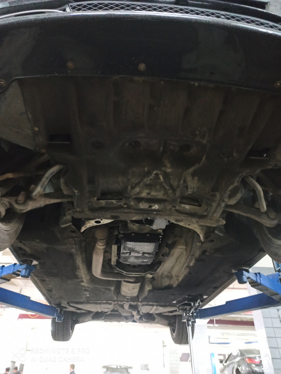 Шажок к идеалу, защита днища — BMW 5 series (F10), 2 л, 2012 года ...