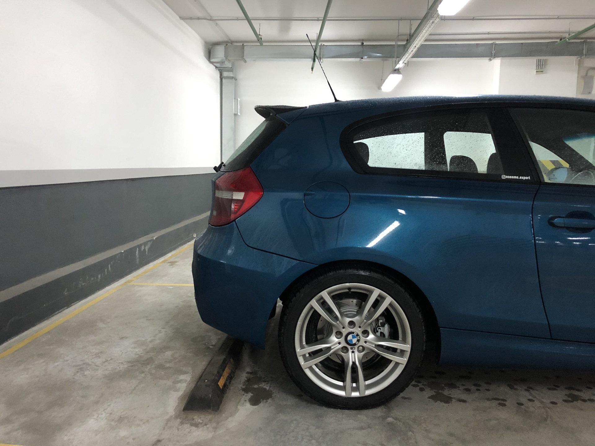 Экстерьер, интерьер и защита))) — BMW 1 series (E81/E87), 3 л, 2007 года | просто так | DRIVE2