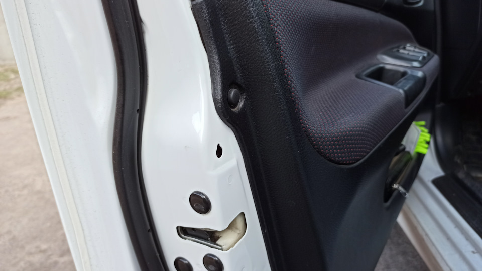 Отбойник дверей MB019730 — Mitsubishi Lancer IX, 2 л, 2007 года ...