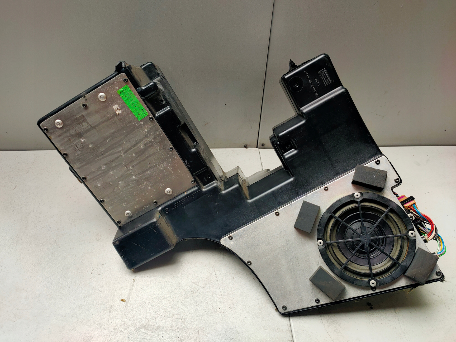 Усилитель Bose и Audi Concert — Audi A4 Avant (B5), 2,8 л, 1997 года ...