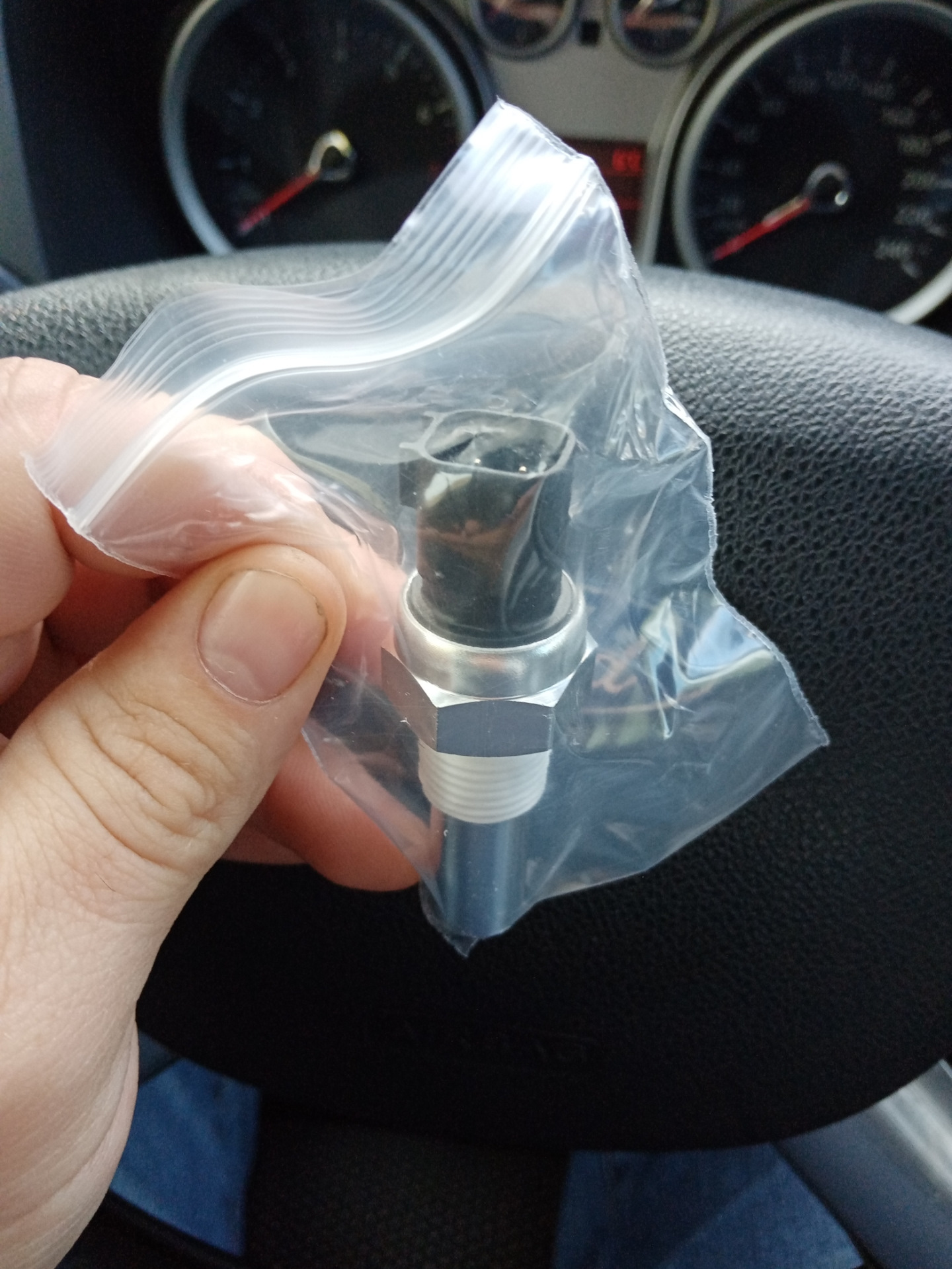 Датчик заднего хода. — Ford Focus Sedan II, 1,6 л, 2010 года | поломка ...