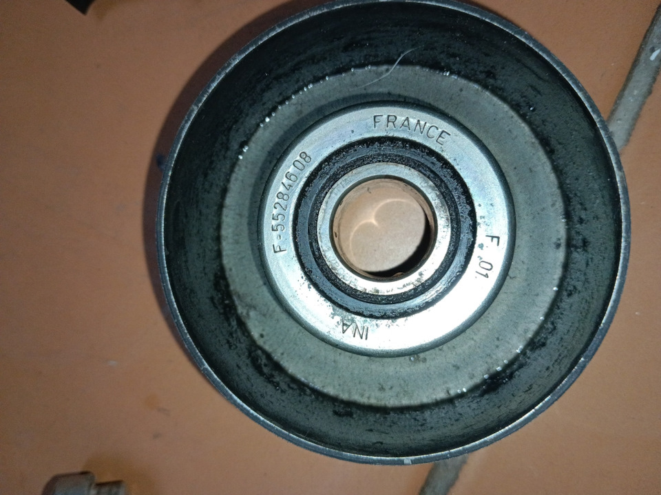 Замена ремня генератора — Peugeot 308 (1G), 1,6 л, 2010 года | своими ...