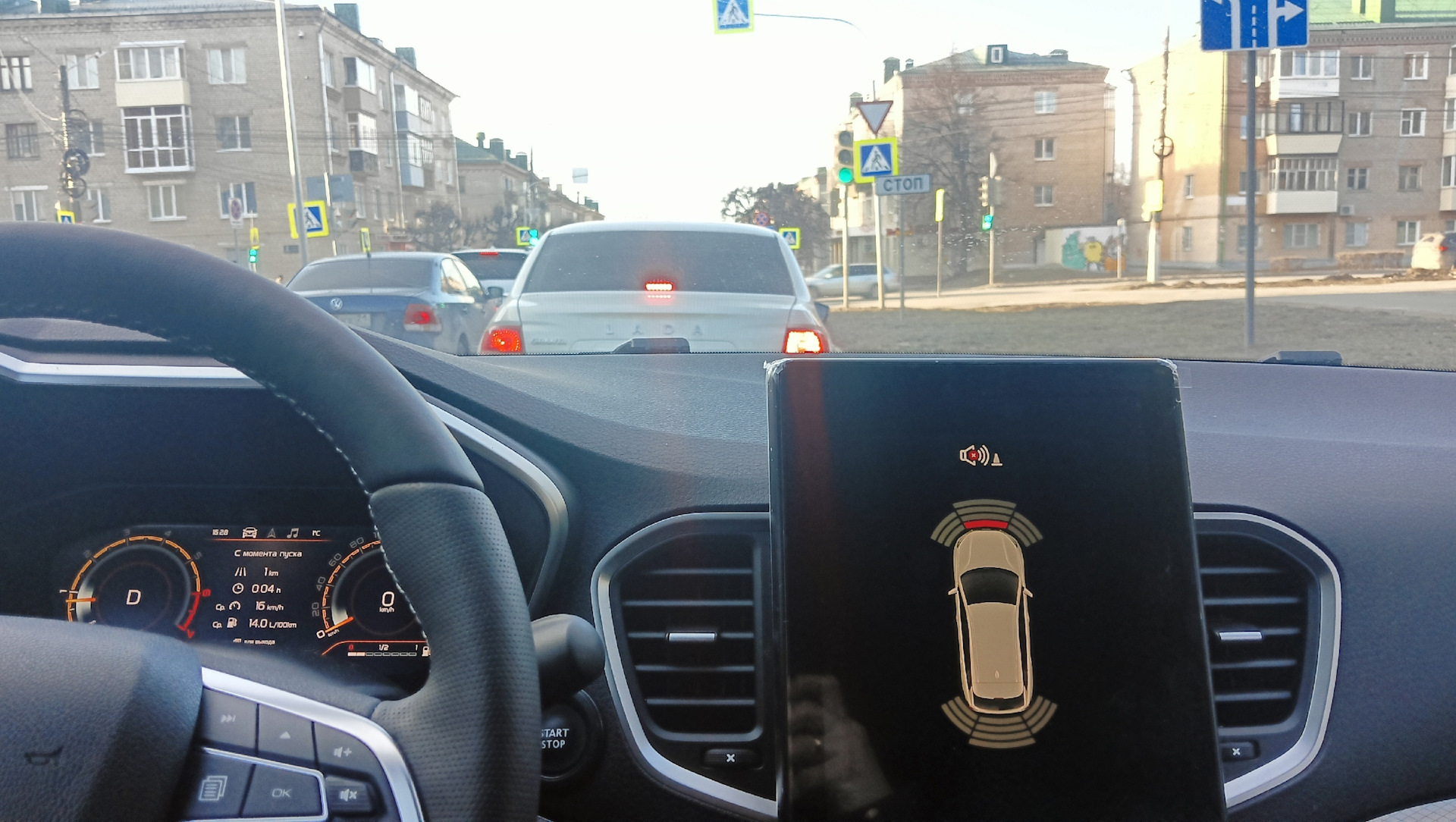 Передний парктроник — Lada Vesta SW Cross (NG), 1,8 л, 2024 года | наблюдение | DRIVE2