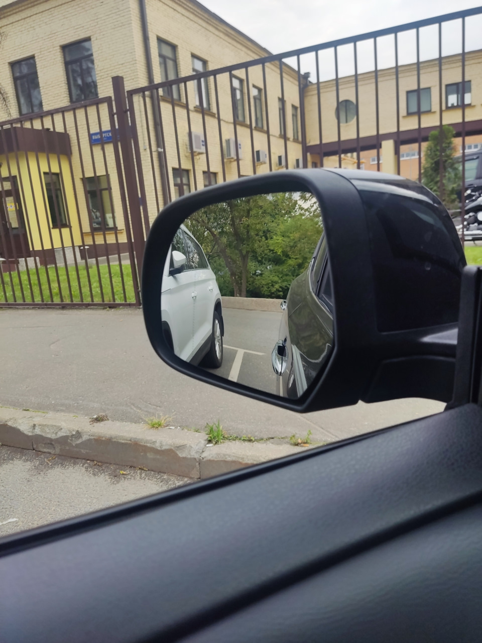 Зеркала заднего вида — Nissan Leaf (1G), 2012 года | аксессуары | DRIVE2