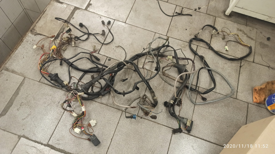 KR. — Volkswagen Golf Mk2, 1,8 л, 1987 года | запчасти | DRIVE2