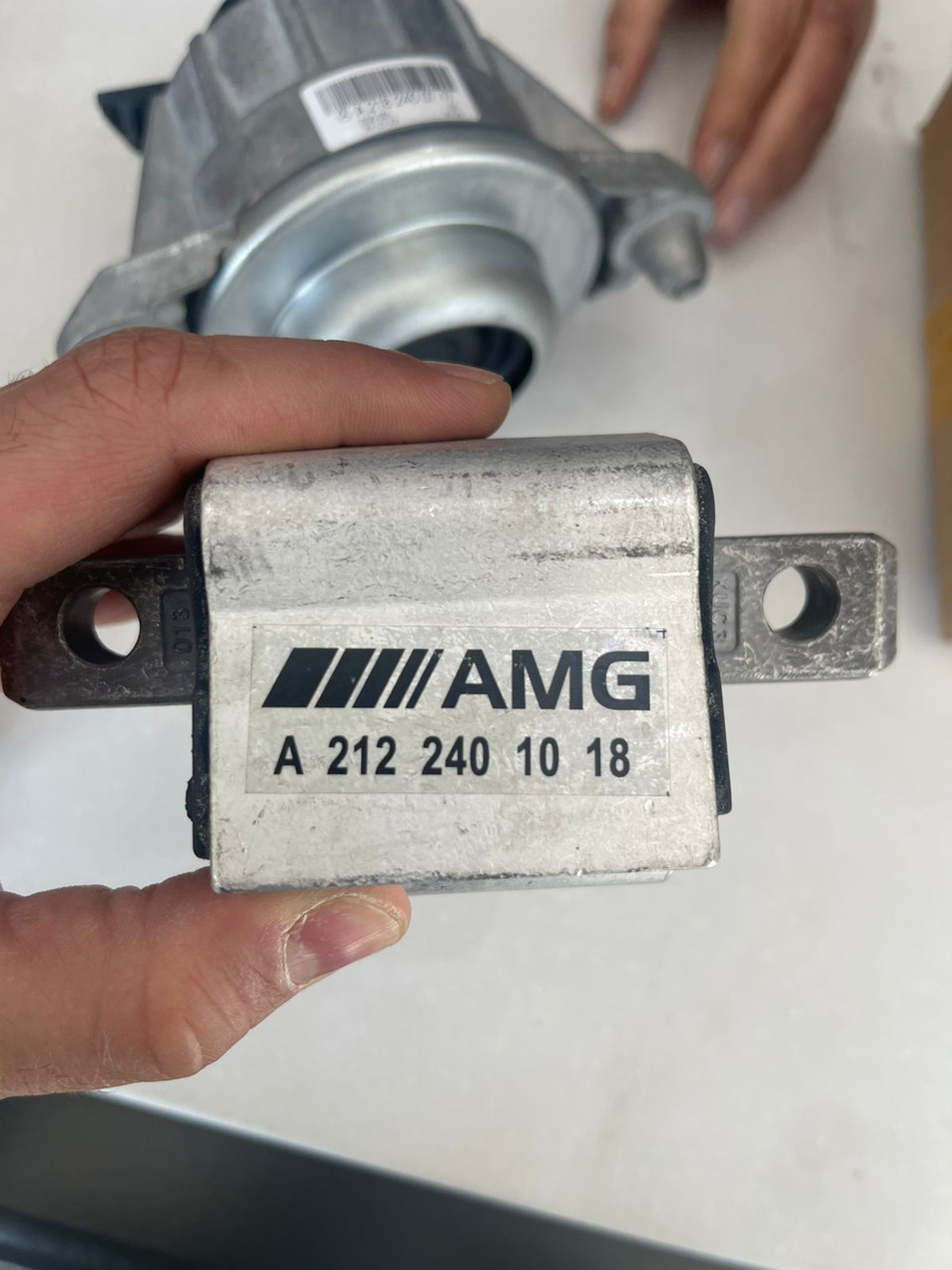 A2122401018 Опора двигателя Mercedes | Запчасти на DRIVE2