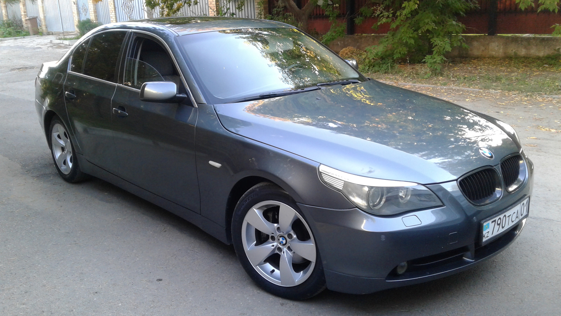 BMW 5 series (E60) 2.2 бензиновый 2004 | TITANGRAU METALLIC на DRIVE2