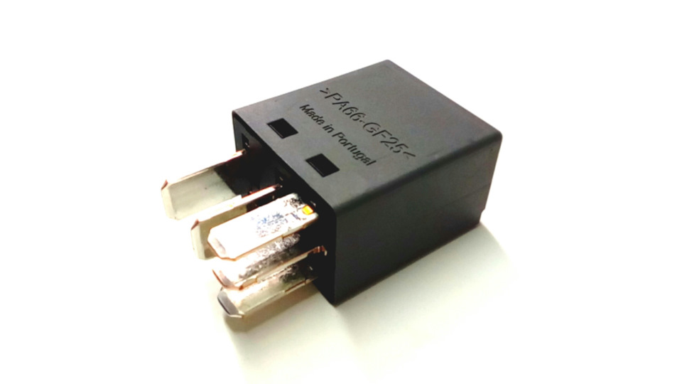 30765042 Реле Volvo | Запчасти на DRIVE2