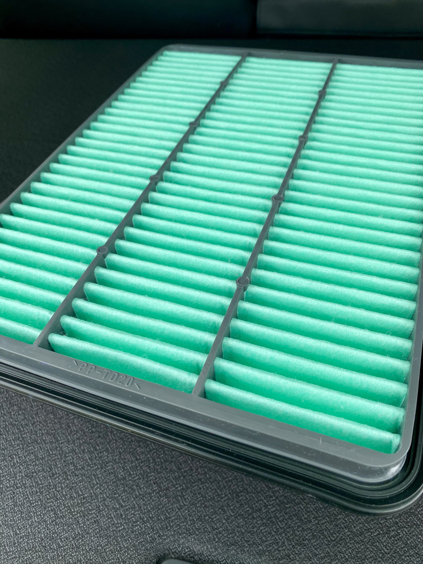 Воздушный оригинальный фильтр 1780130040 — Toyota Land Cruiser Prado ...