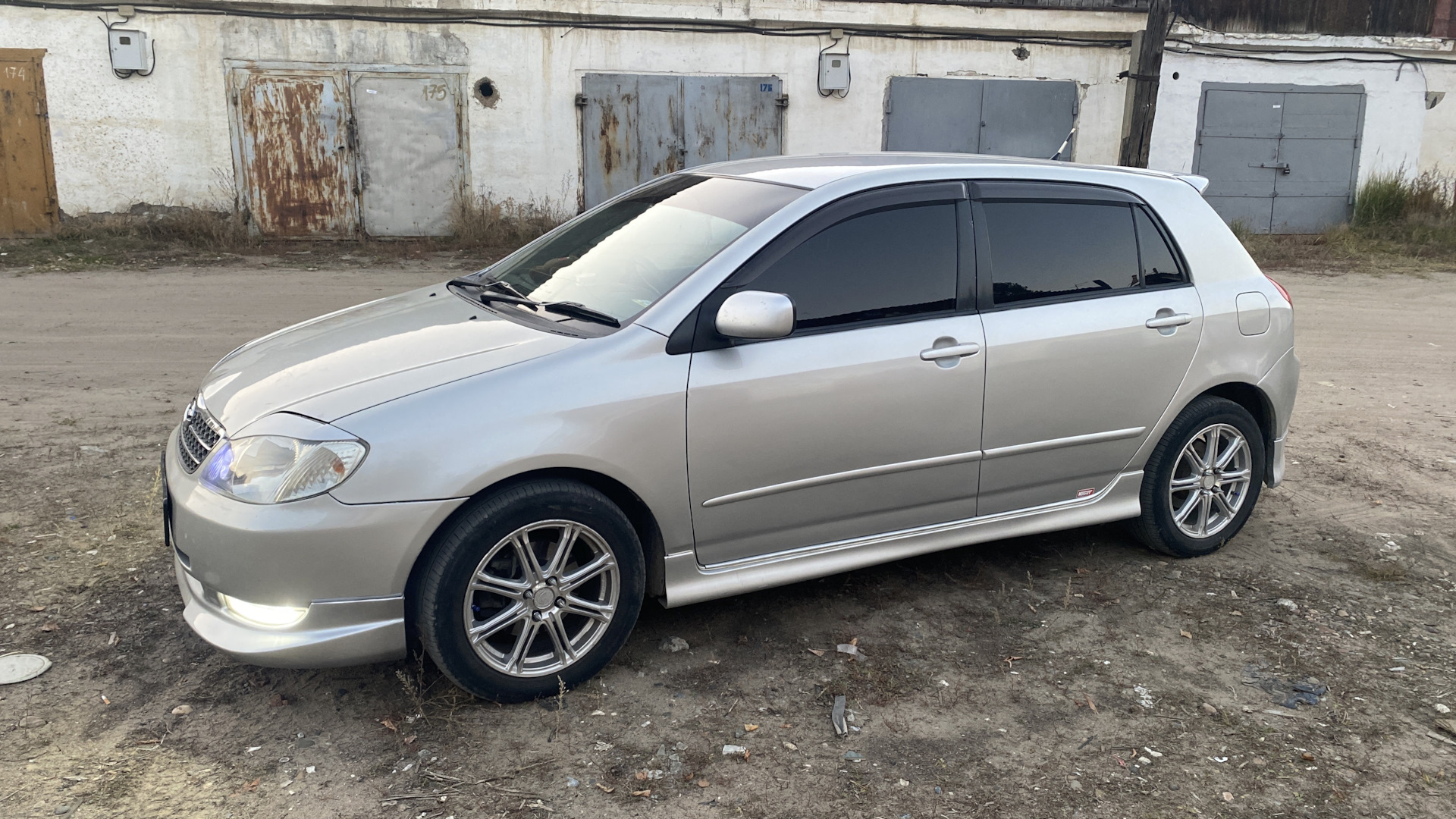 Toyota Corolla RunX 1.8 бензиновый 2001 | на DRIVE2