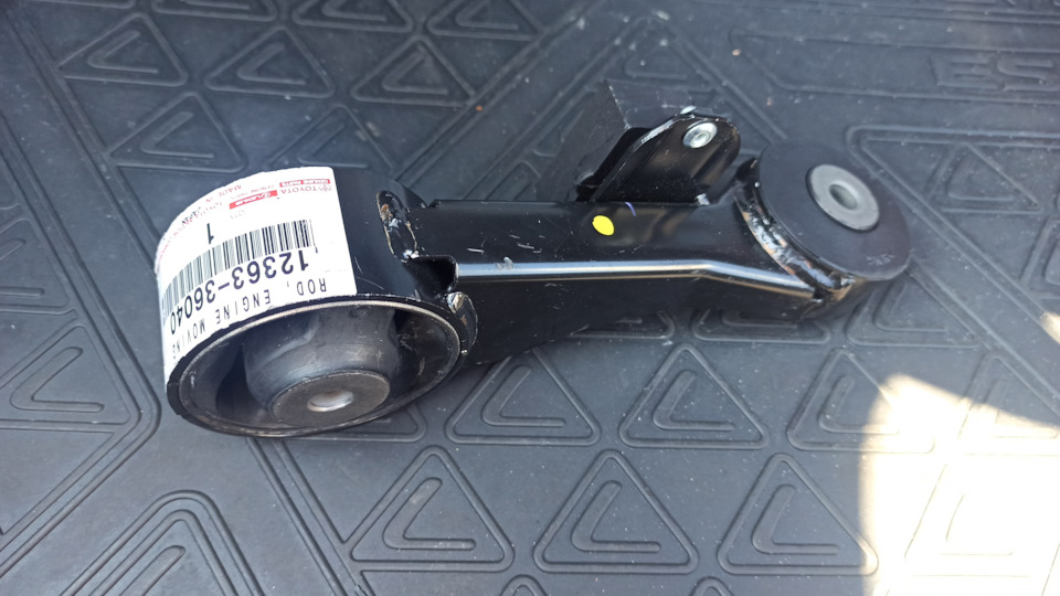 Замена подушек — Lexus ES (XV60), 2,5 л, 2013 года | визит на сервис ...