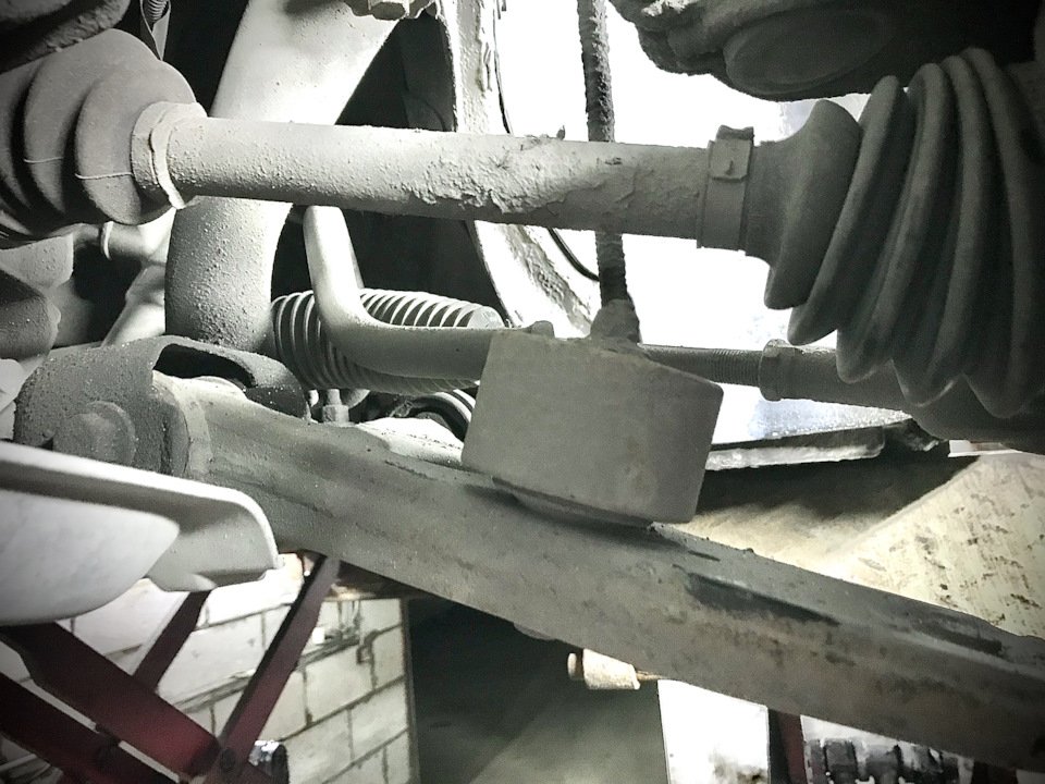 Демпферы — Ford Focus II Wagon, 2 л, 2006 года | аксессуары | DRIVE2