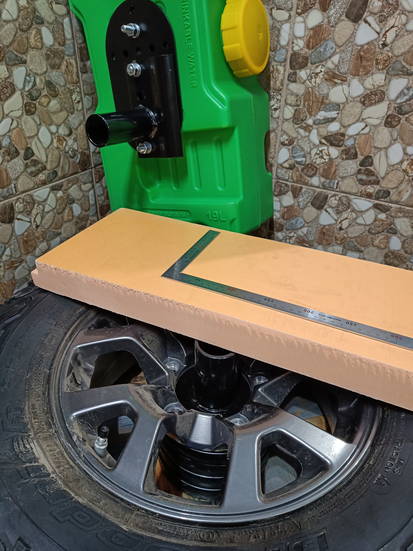 Кронштейны на запаску для канистры и не только — Suzuki Jimny (2018), 1 ...