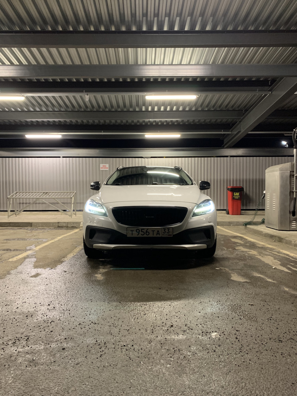 Замена масла Teboil 0w20 — Volvo V40 Cross Country, 2 л, 2016 года ...