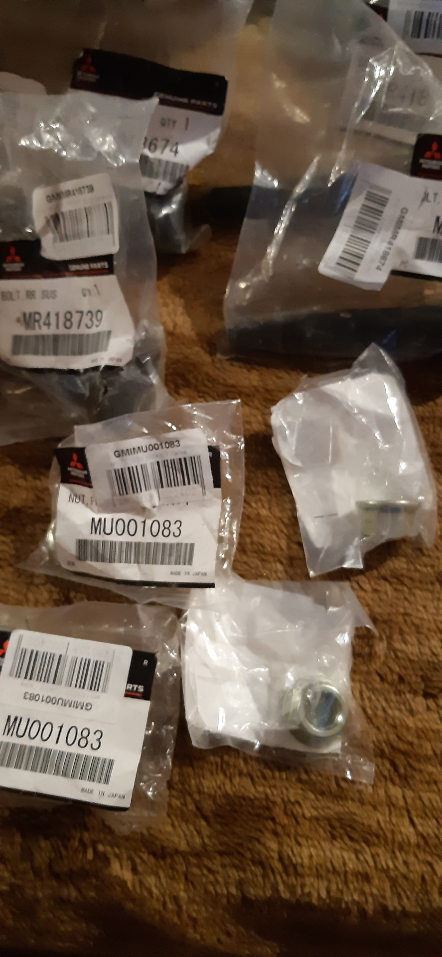 MU001083 Болт Mitsubishi | Запчасти на DRIVE2