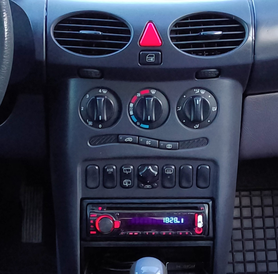 Доработка штатной магнитолы. Внедрение AUX — Mercedes-Benz A-Class ...