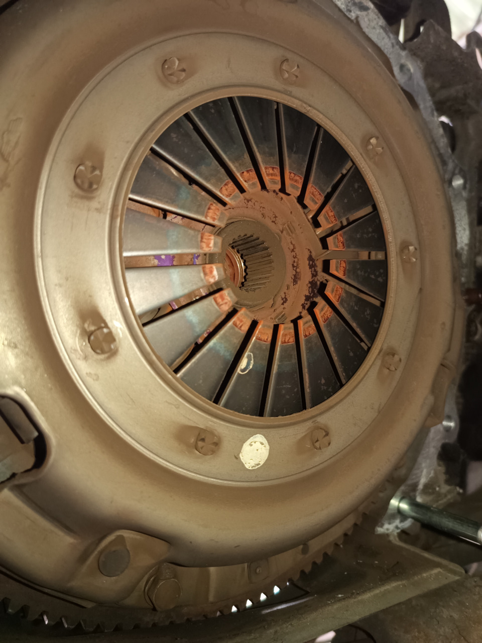 …и нафига ж ты, родной, столько герметика накладываешь? — Subaru ...