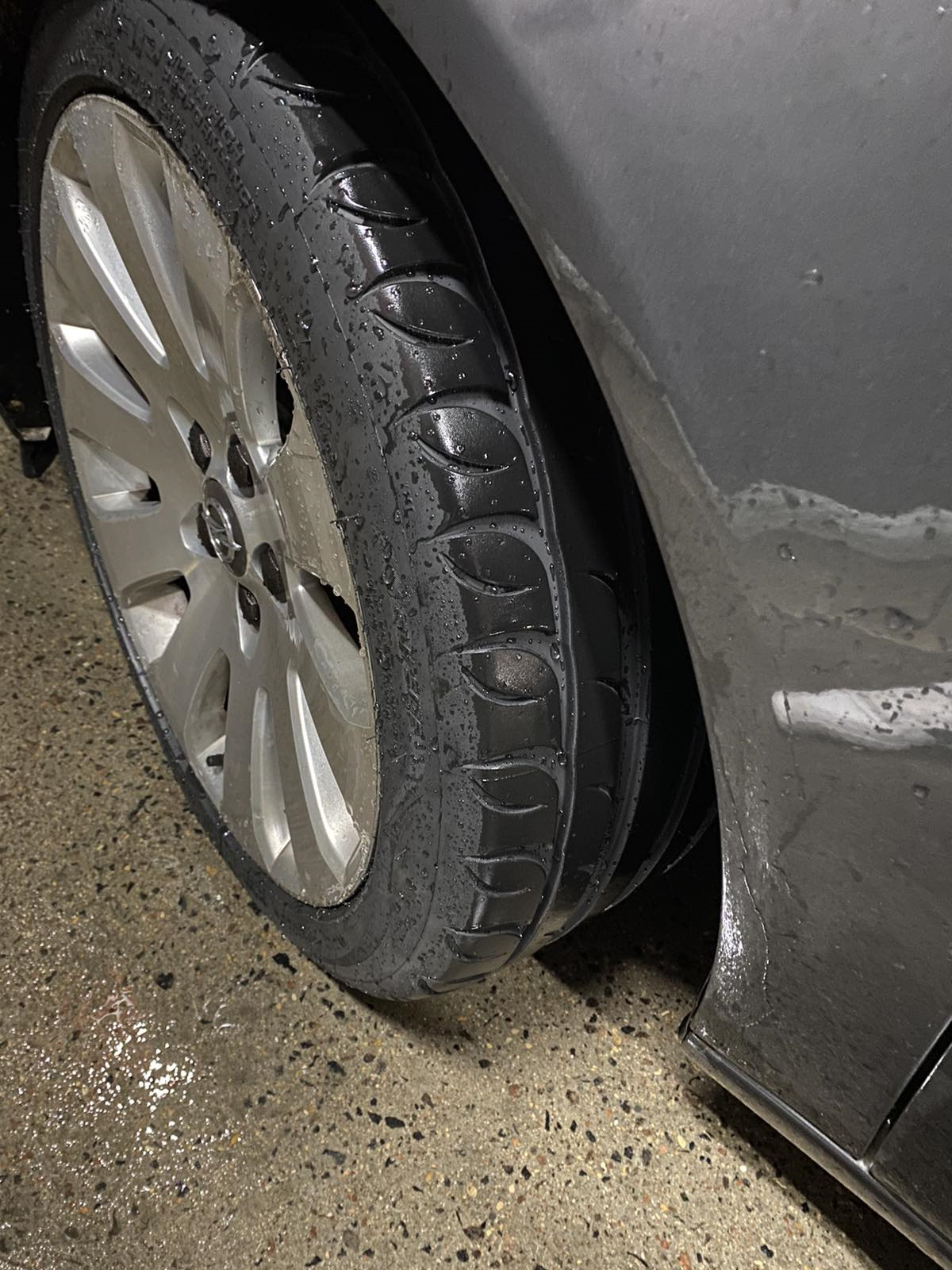 Taurus Ultra High Performance 245/40R19 98Y — Opel Insignia (1G), 2 л, 2009 года | шины | DRIVE2