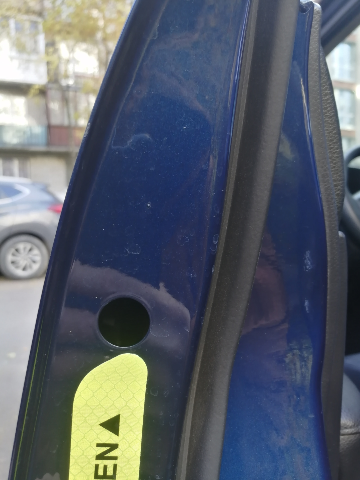 Заглушки в дверные отверстия — Nissan Tiida (1G), 1,6 л, 2008 года ...