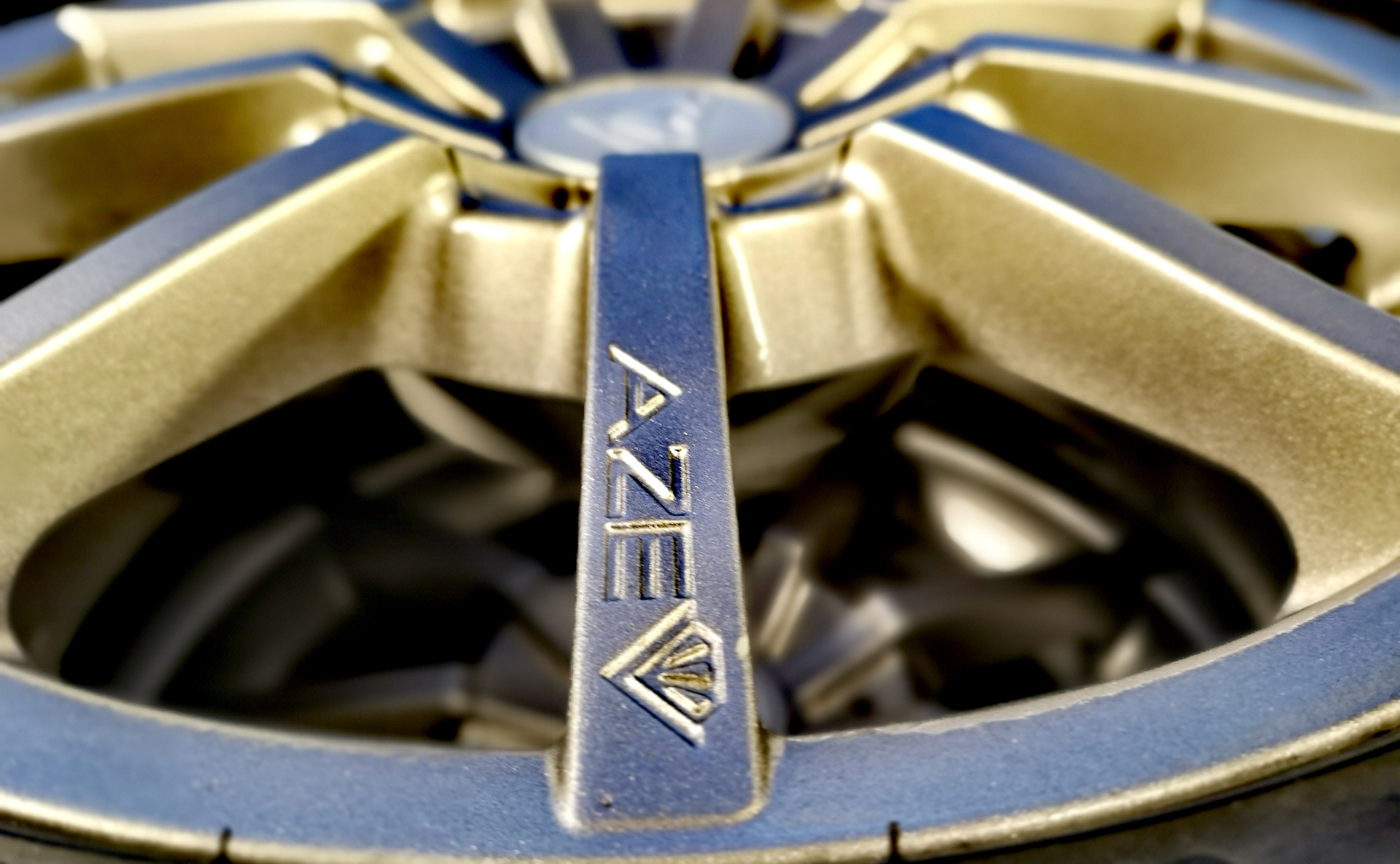 Лето на носу • "AZEV CLASSIKO U" • — Mercedes-Benz E-Class (W211), 3,2 ...