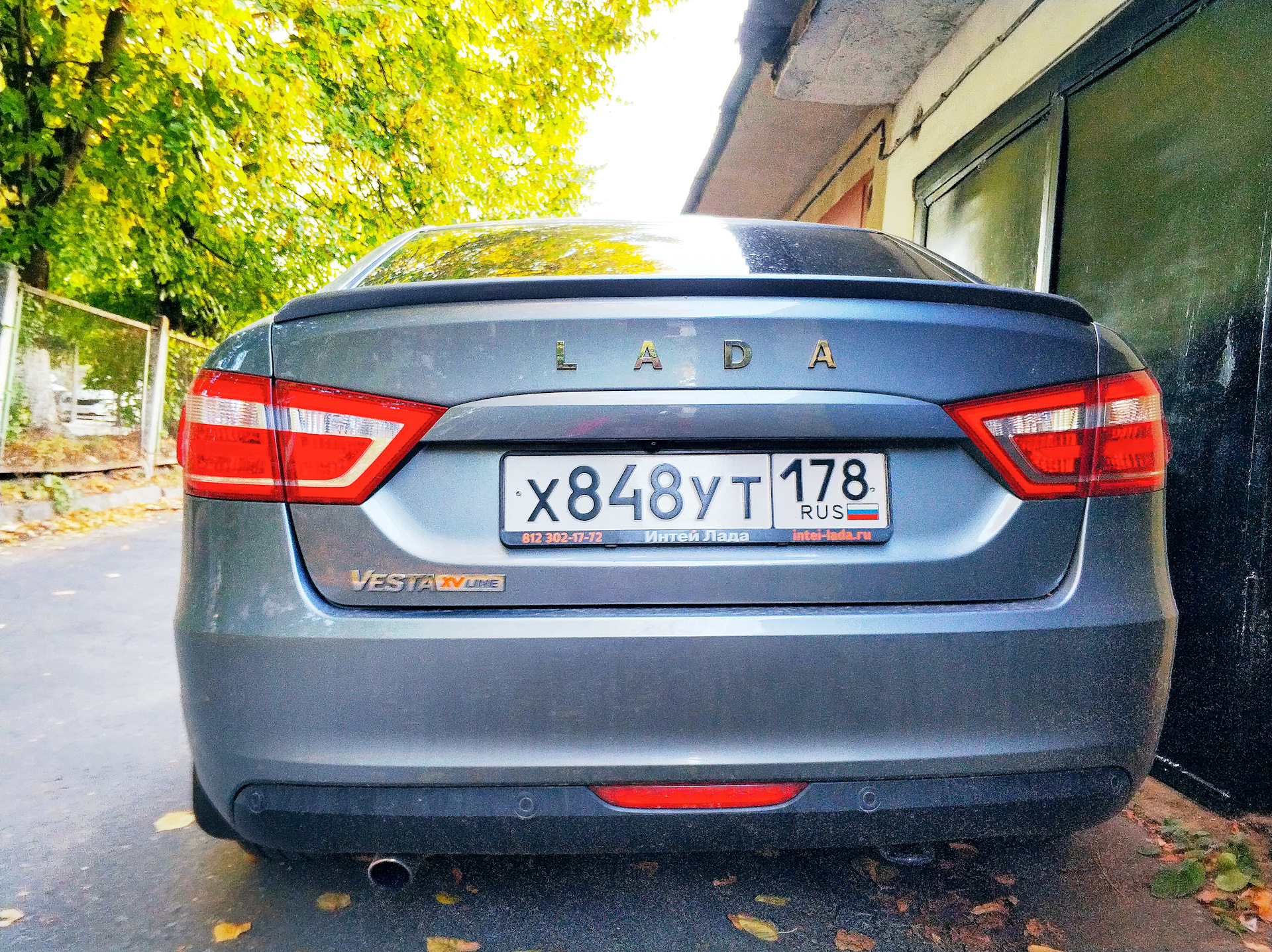 +100 л.с. Орнамент задка LADA Vesta серия XV Line — Lada Vesta (1G), 1,6 л, 2017 года ...