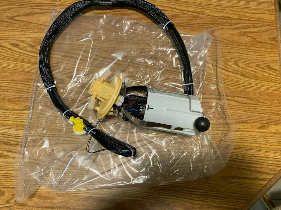 Вопрос про совместимость бензонасосов 4.4 и 2.5 — Volvo XC90 (1G), 4,4 ...