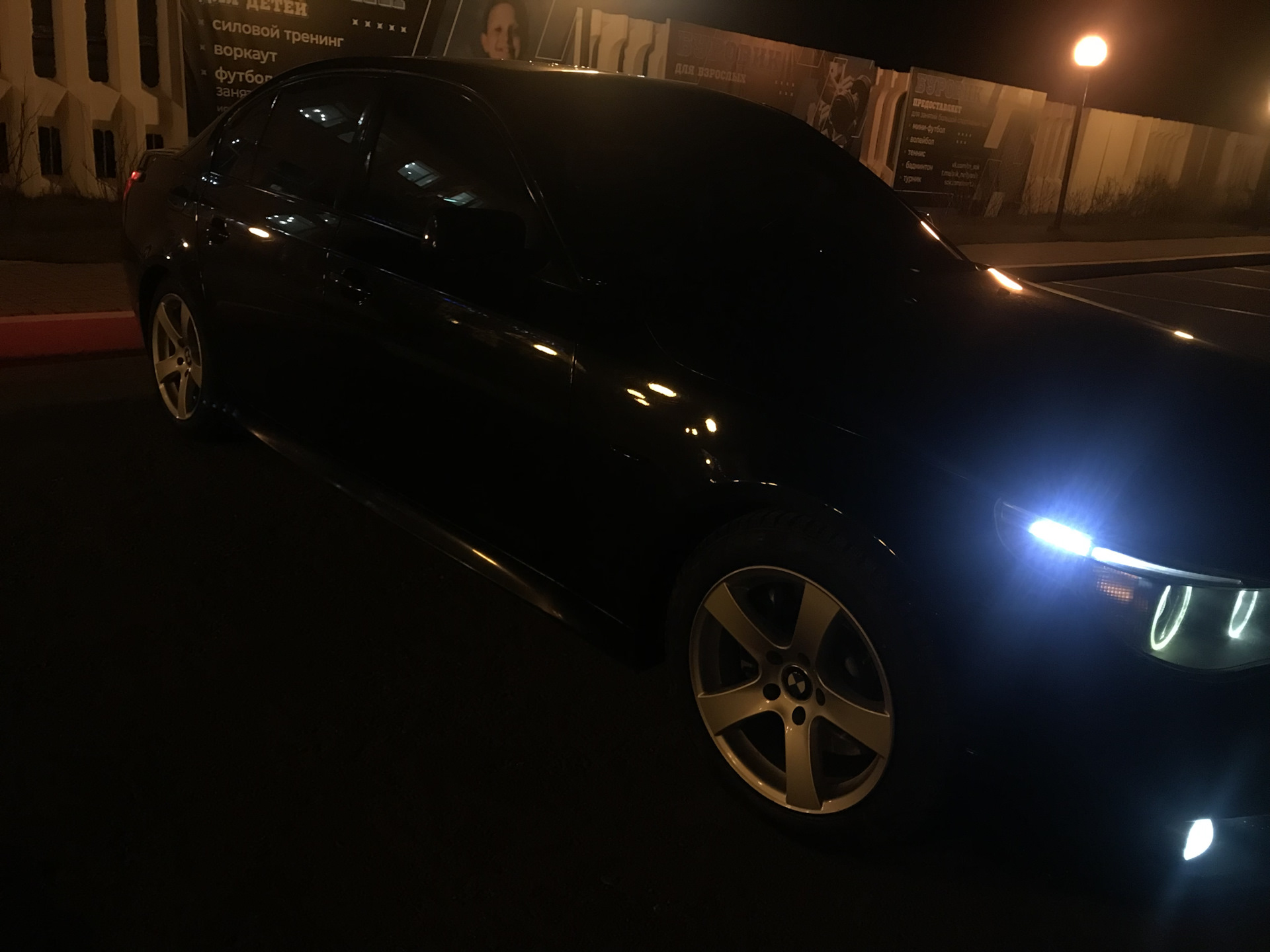 BMW e60 — э нормальные Диски поставь да — BMW 5 series (E60), 3 л, 2004 ...