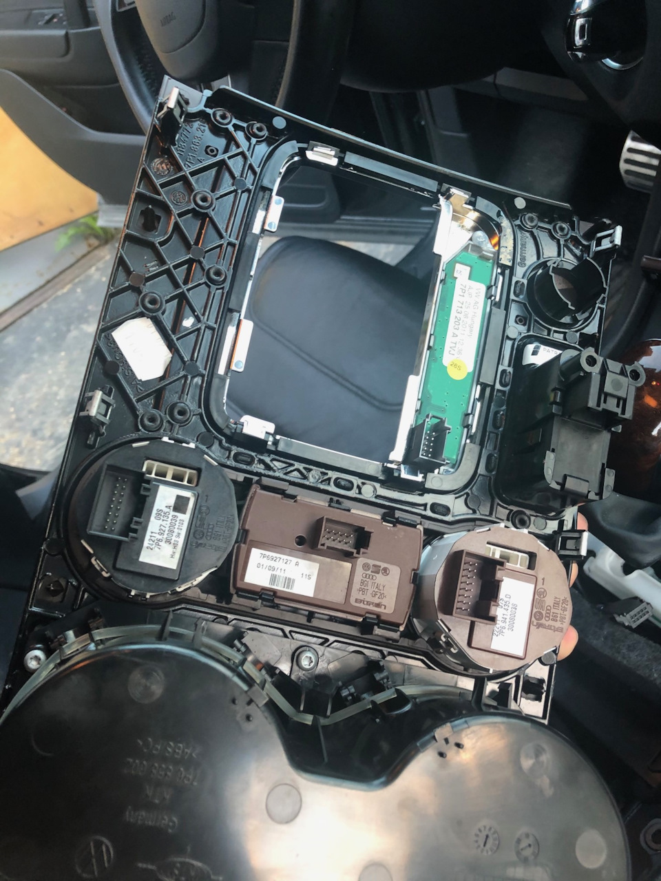 Подсветка подстаканников…the final entry… — Volkswagen Touareg (2G), 3 ...