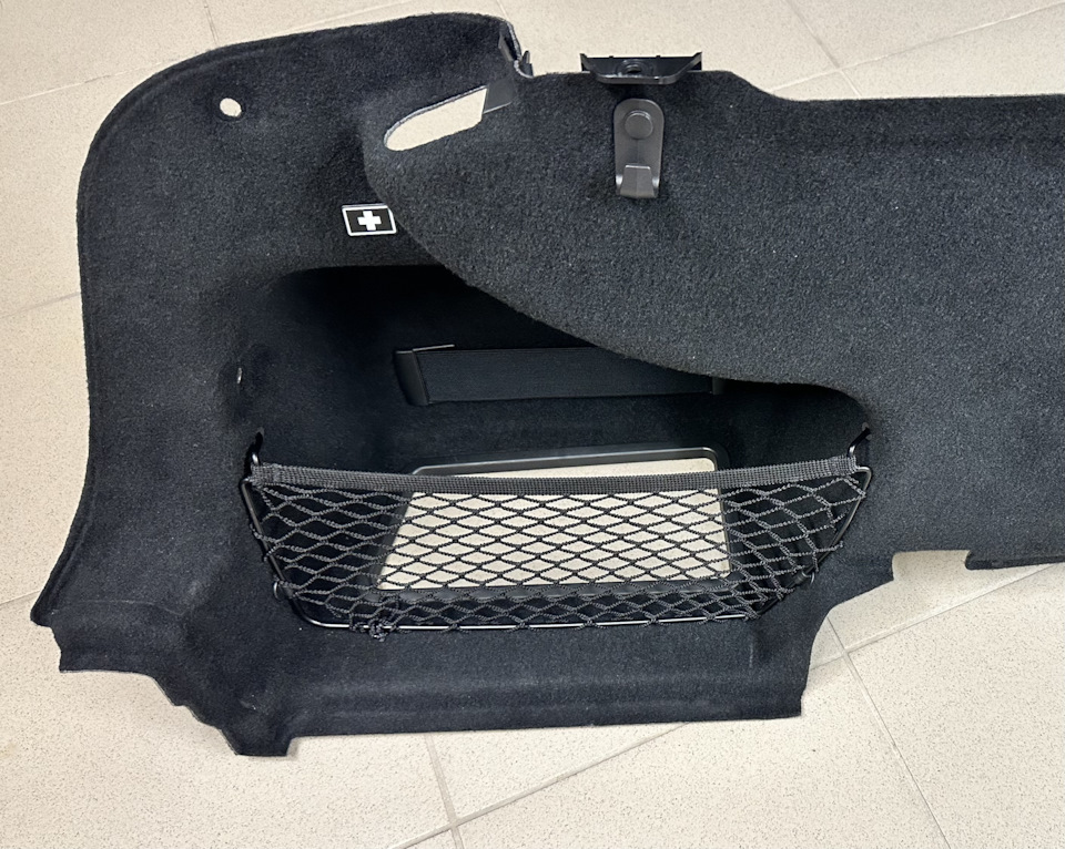 BMW G20 boot first aid kit symbol — BMW 3 series (G20), 2 л, 2020 года ...