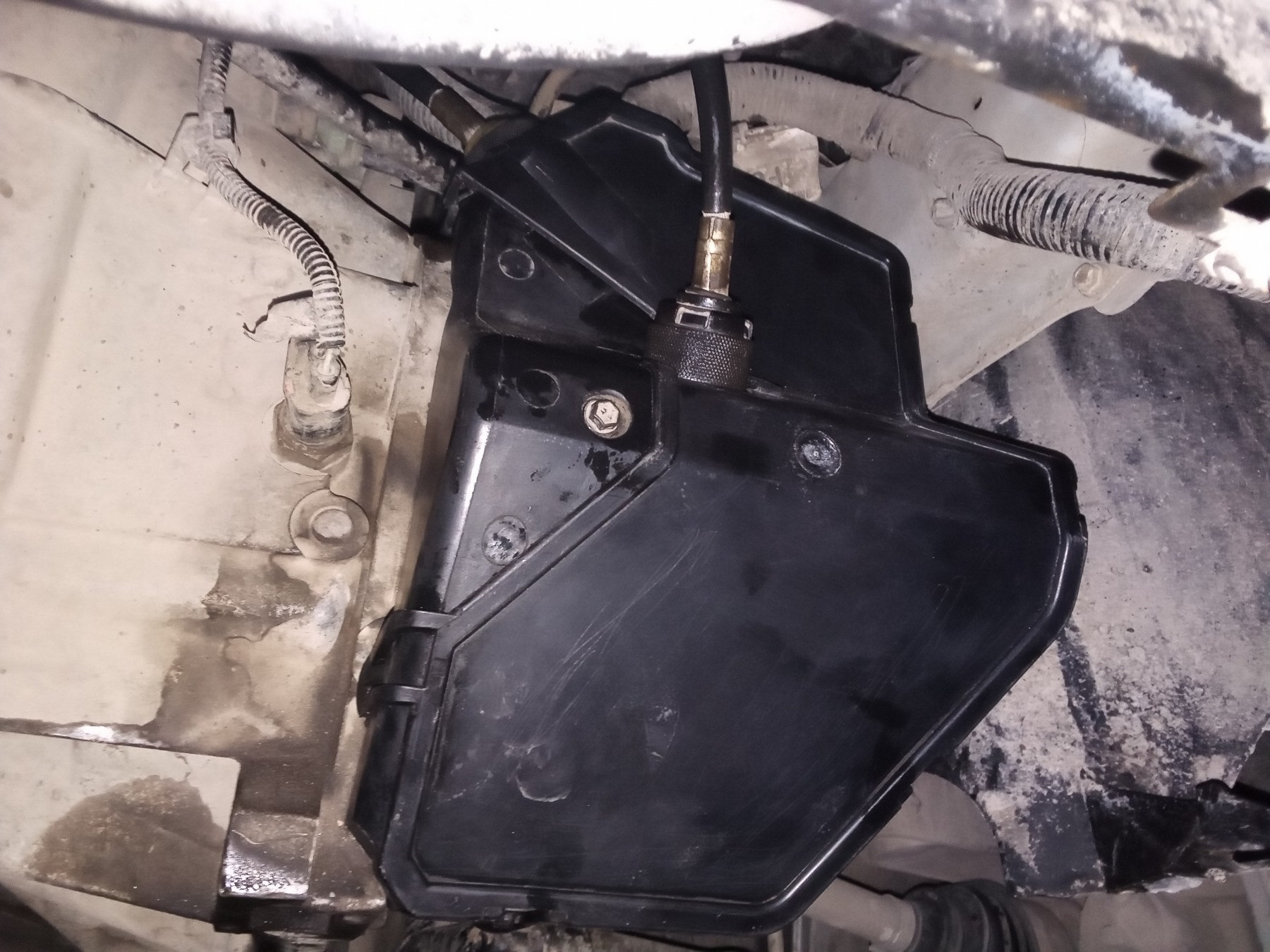 Обслуживание мкпп ib5 — Ford Focus Hatchback II, 1,8 л, 2010 года ...