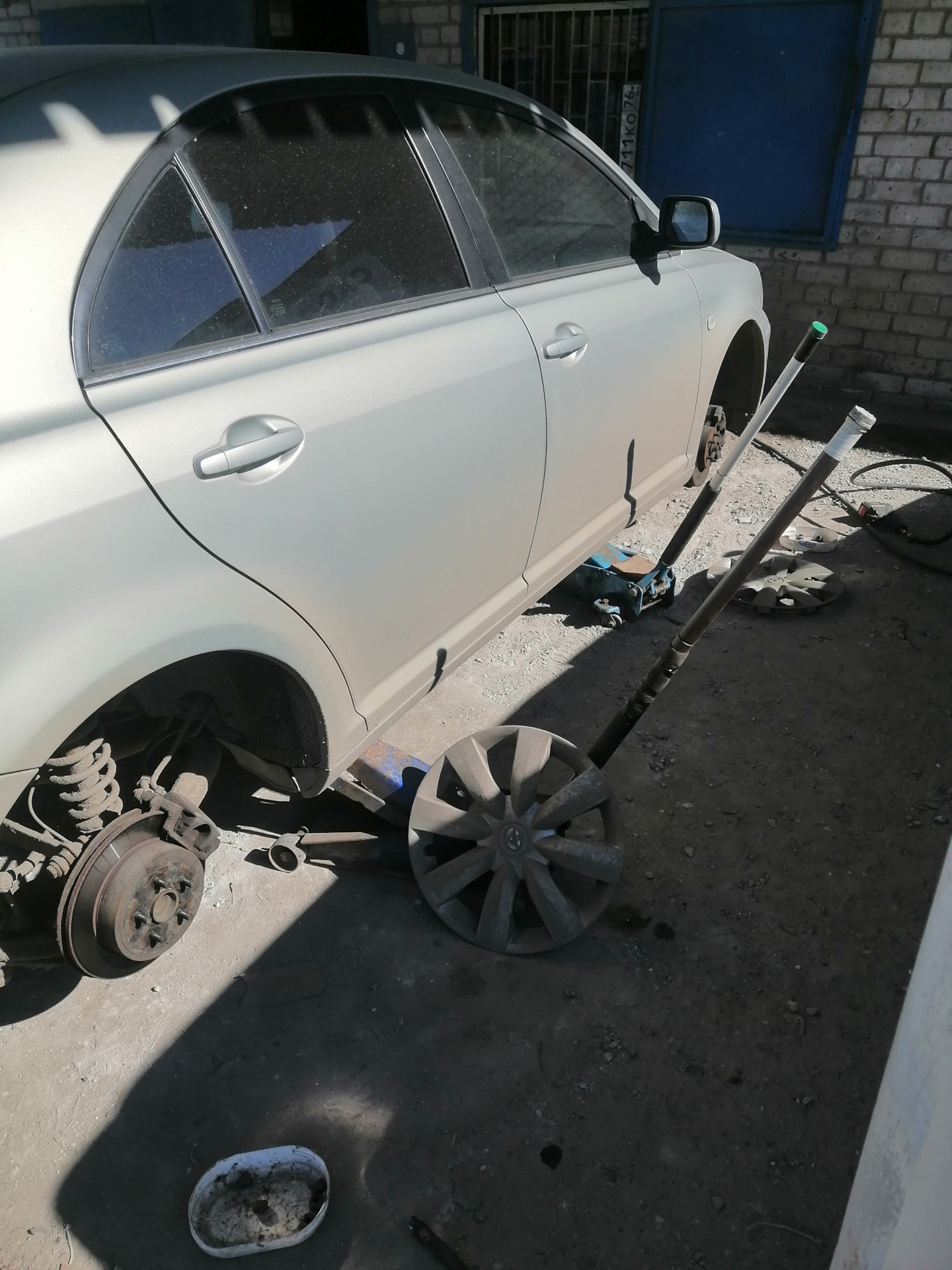 Шиномонтаж — Toyota Avensis II, 2 л, 2006 года | шины | DRIVE2