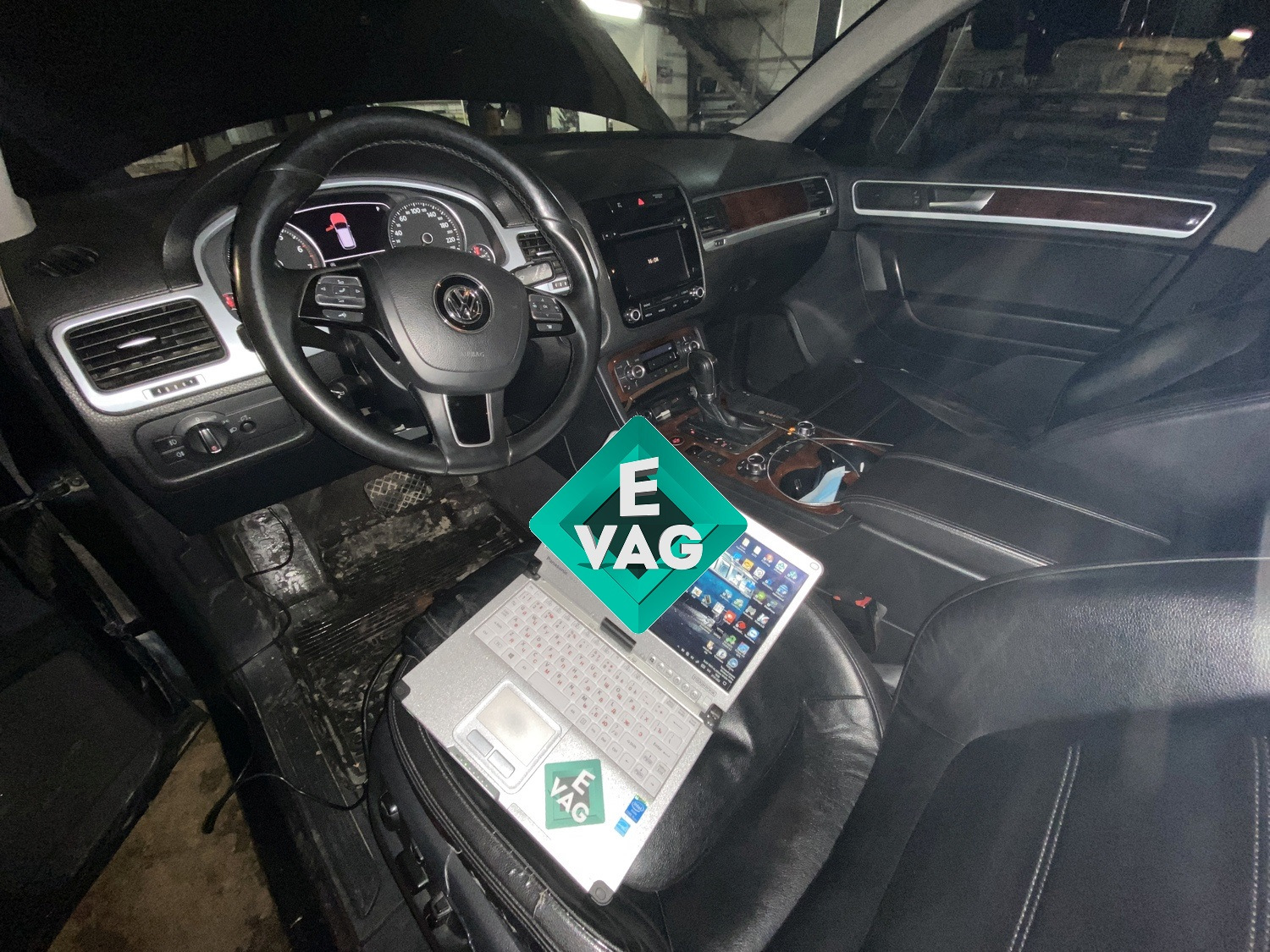 VW Touareg NF 3.6 (CMTA). Легкий чип-тюнинг до 280 лс (уровень двигателя CGRA) + отключение ...