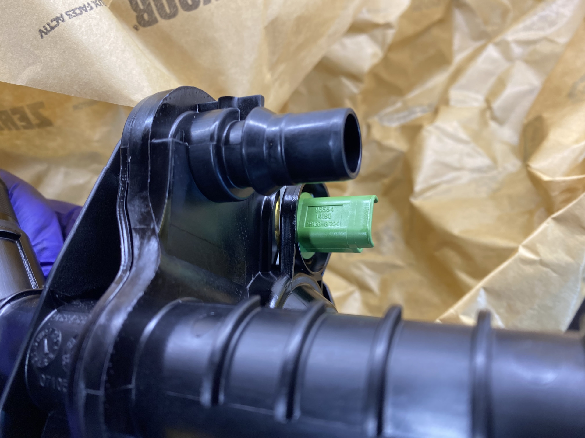 Потек термостат — Citroen C4 Picasso (2G), 1,6 л, 2017 года | своими ...