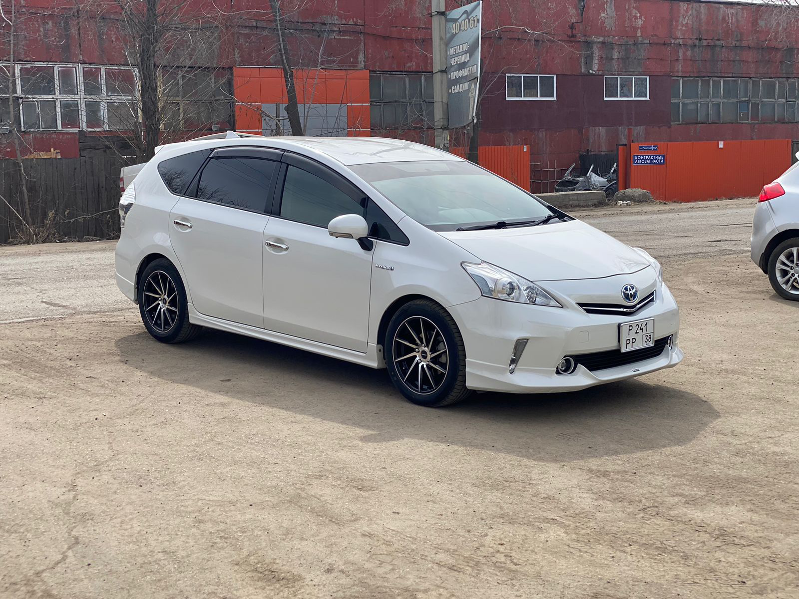 Летние колеса — Toyota Prius Alpha, 1,8 л, 2013 года | шины | DRIVE2