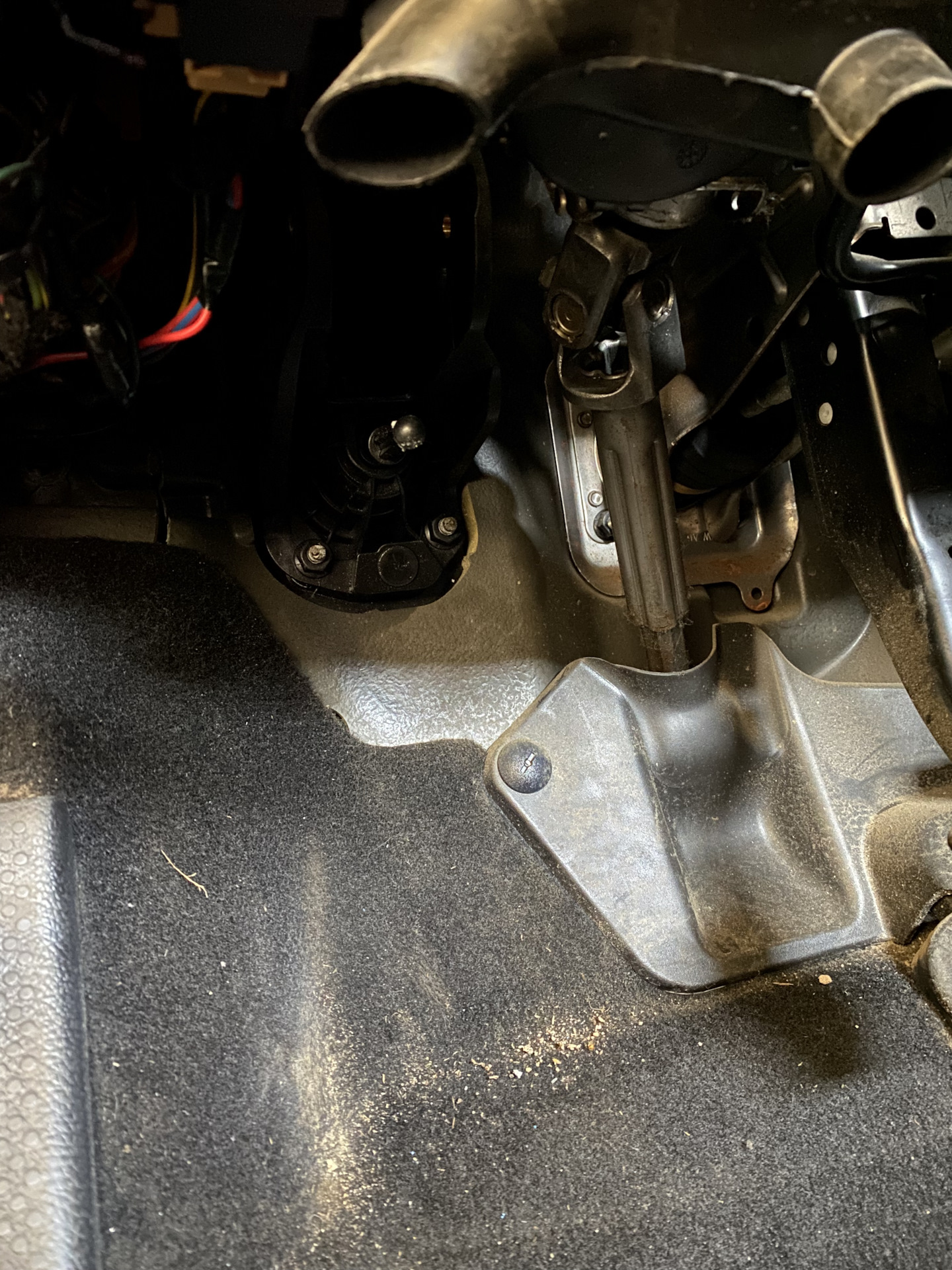 Замена клипсы педали сцепления — Skoda Octavia A5 Mk2, 1,6 л, 2008 года ...