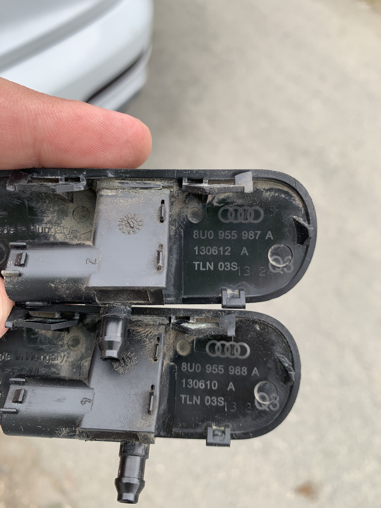 Замена штатных форсунок омывателя — Audi Q3 (1G), 2 л, 2013 года ...