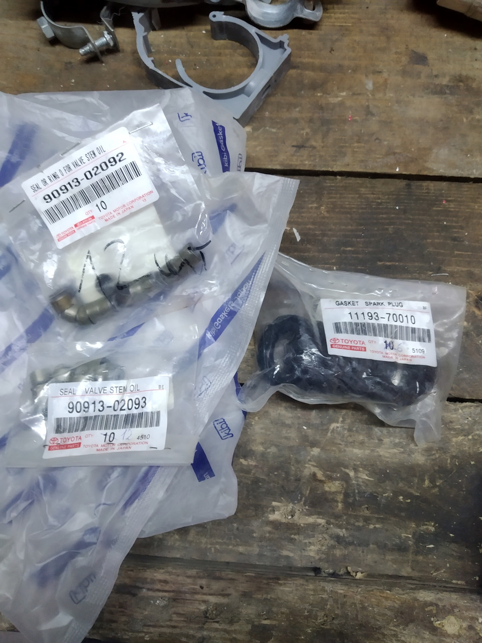 9091302092 Колпачок маслосъемный 1 штука TOYOTA LEXUS | Запчасти на DRIVE2