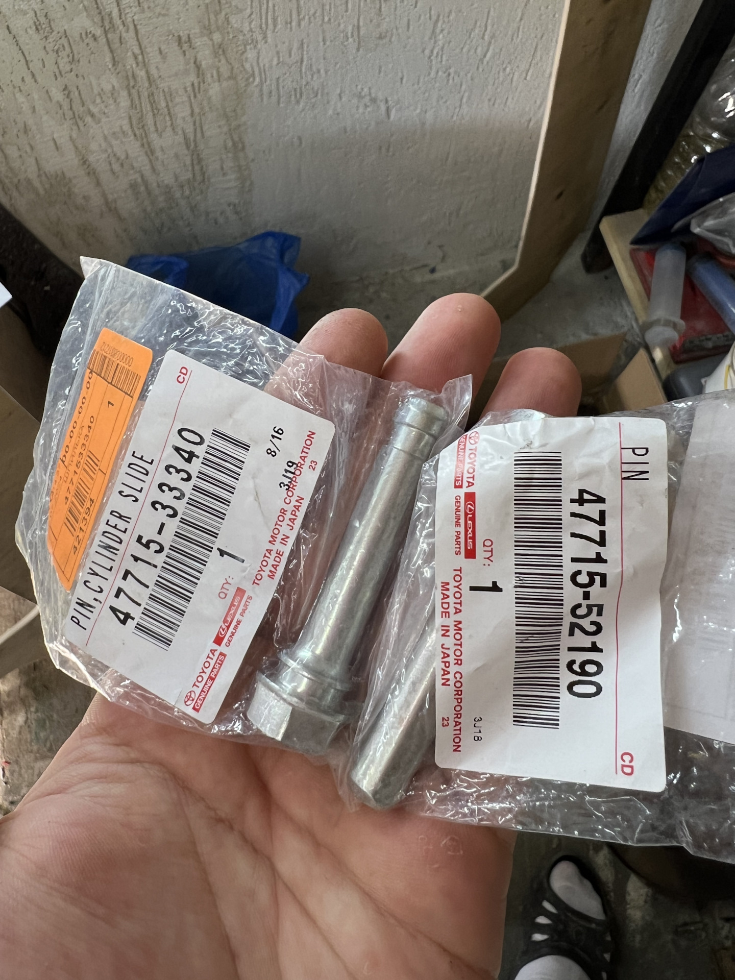 Обслуживание передних тормозов — Toyota Camry (XV40), 2,4 л, 2010 года ...