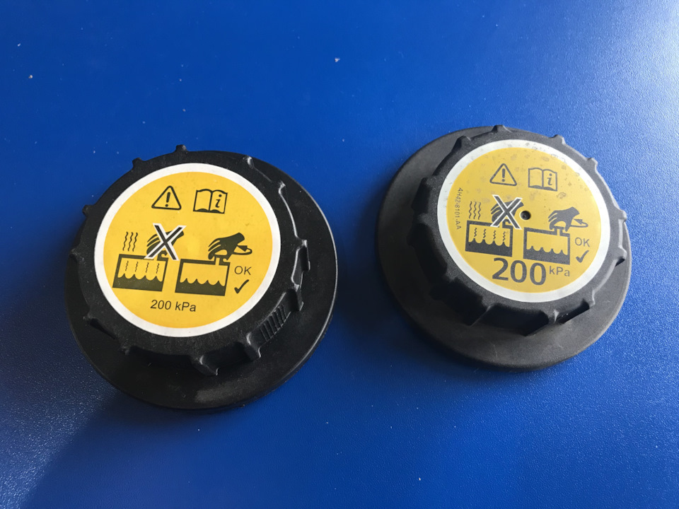 Не подходит крышка бачка ОЖ от Land Rover. — Jaguar XF (1G), 3 л, 2014 ...