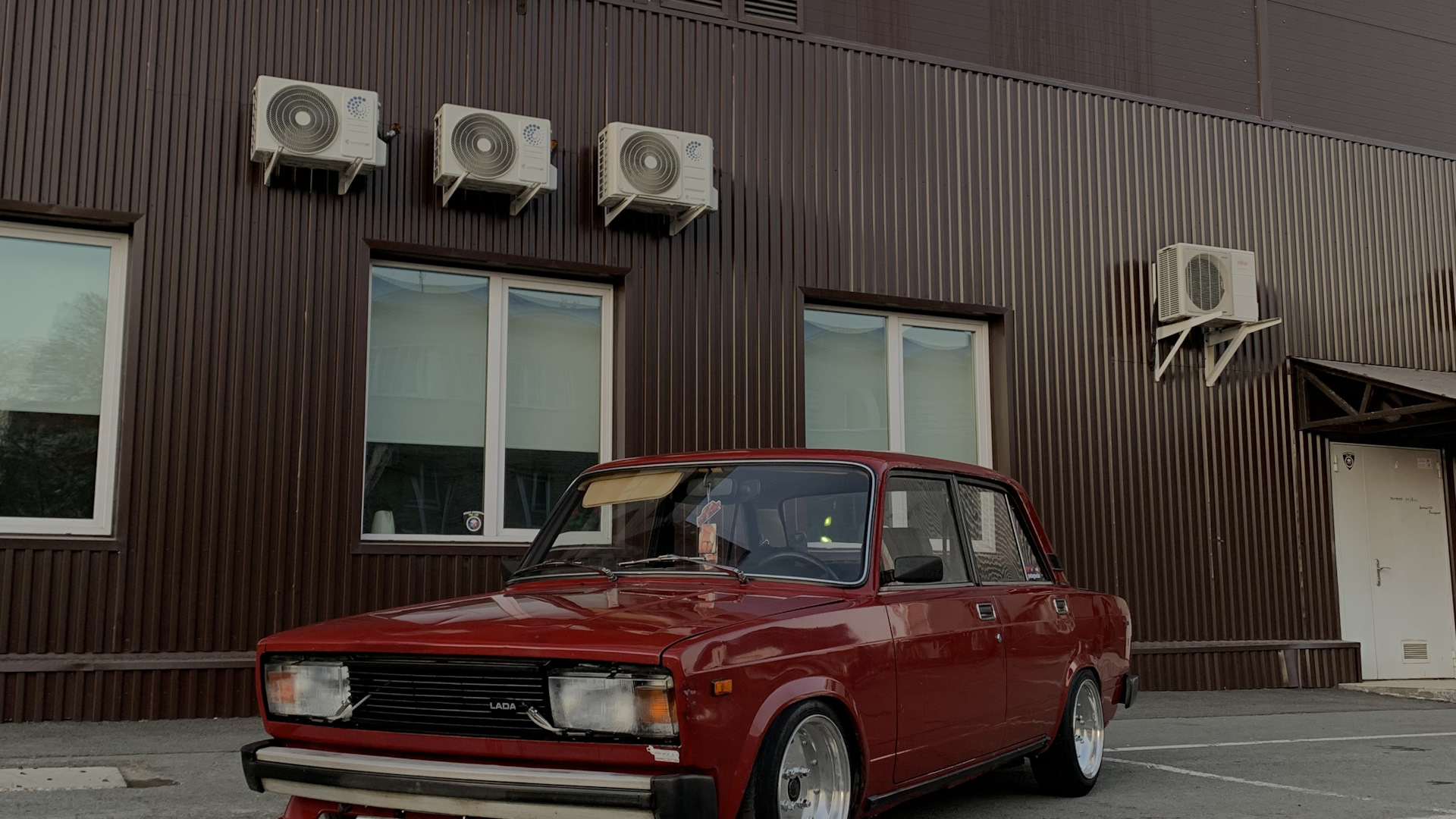 Lada 21053 1.5 бензиновый 1993 | Vaz 21053 1993 static на DRIVE2