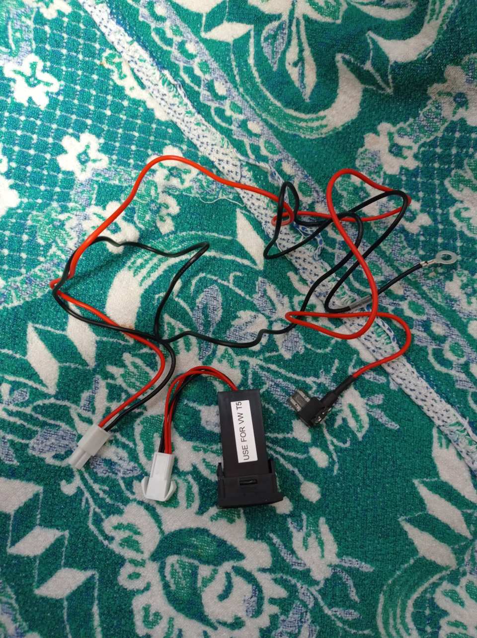 Установка USB с AliExpress для VW T5 — Volkswagen Transporter T5, 1,9 л ...