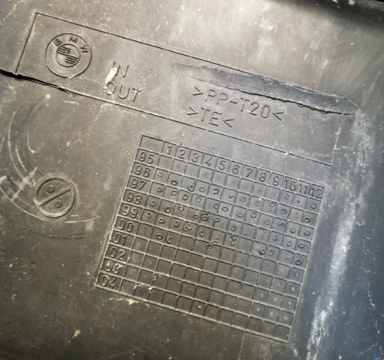 Воздуховод под М-обвес 51712498939 и обычный 51718159959 — BMW 5 series ...