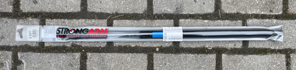 Замена правого амортизатора багажника — Cadillac SRX (2G), 3 л, 2014 ...