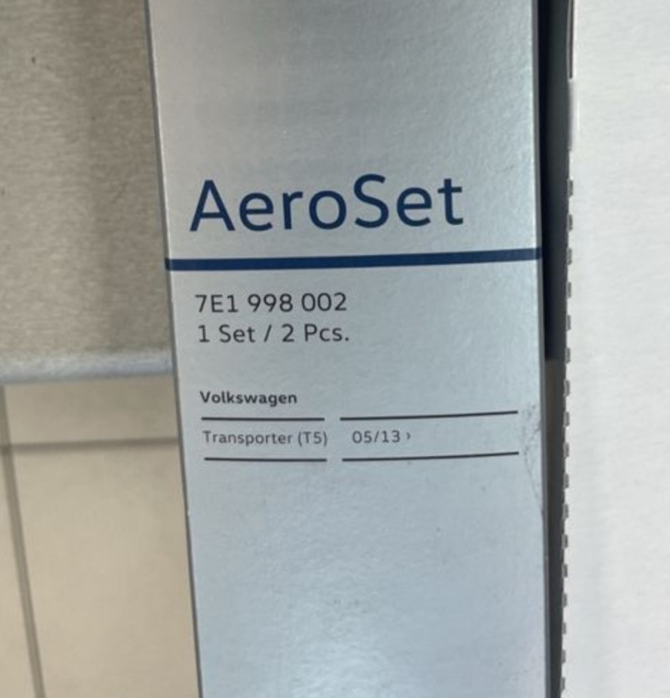 7E1998002 Комплект щеток стеклоочистителя / VW Amarok, Transporter 12 ...