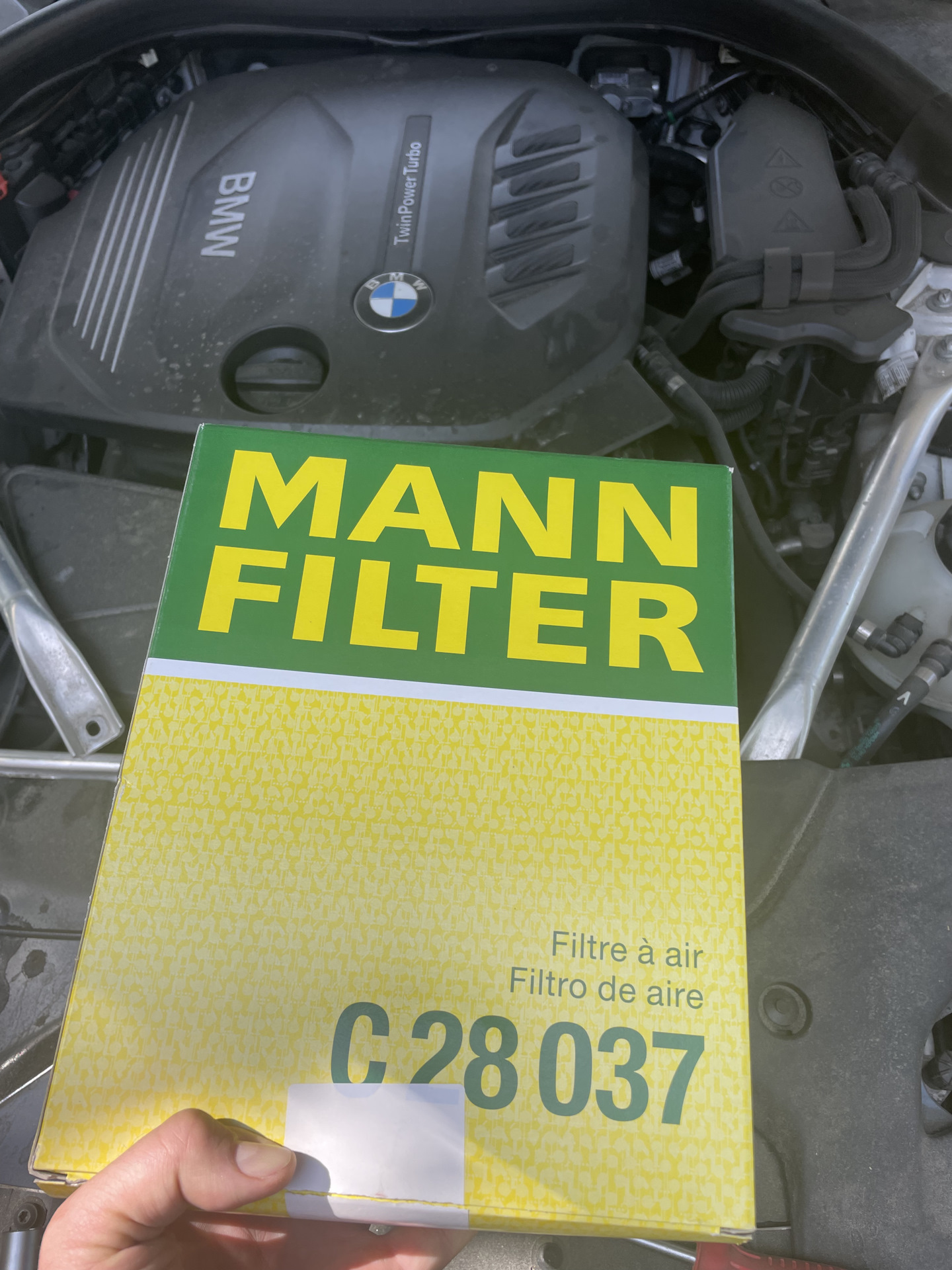 Замена воздушного фильтра 71400 — BMW 5 series (G30), 2 л, 2020 года ...