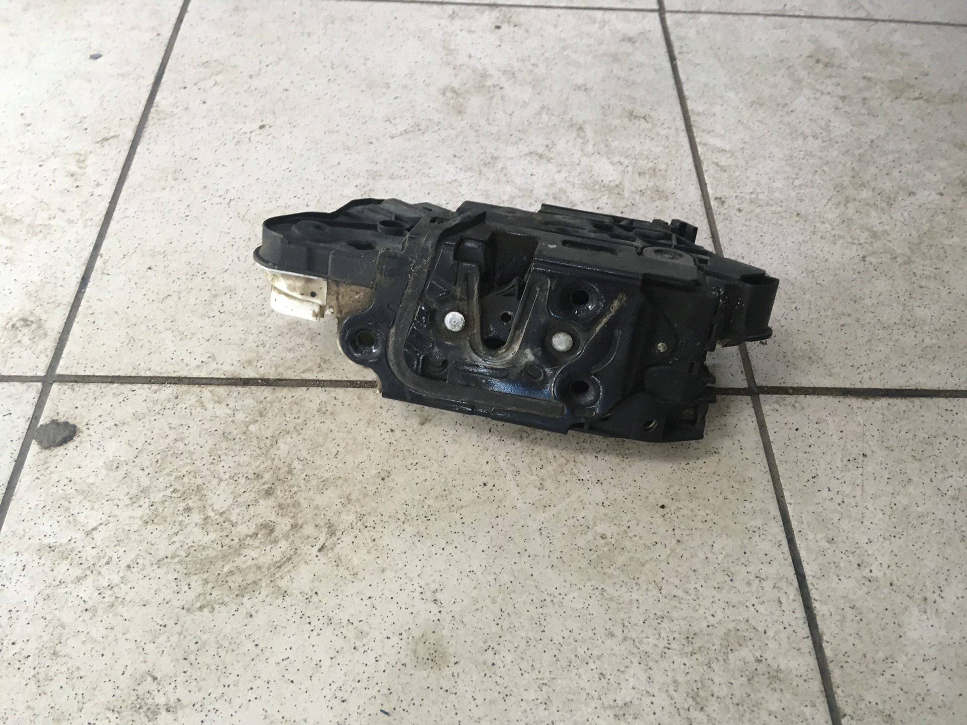 Концевик водительской двери — Skoda Fabia RS Mk2, 1,4 л, 2011 года ...