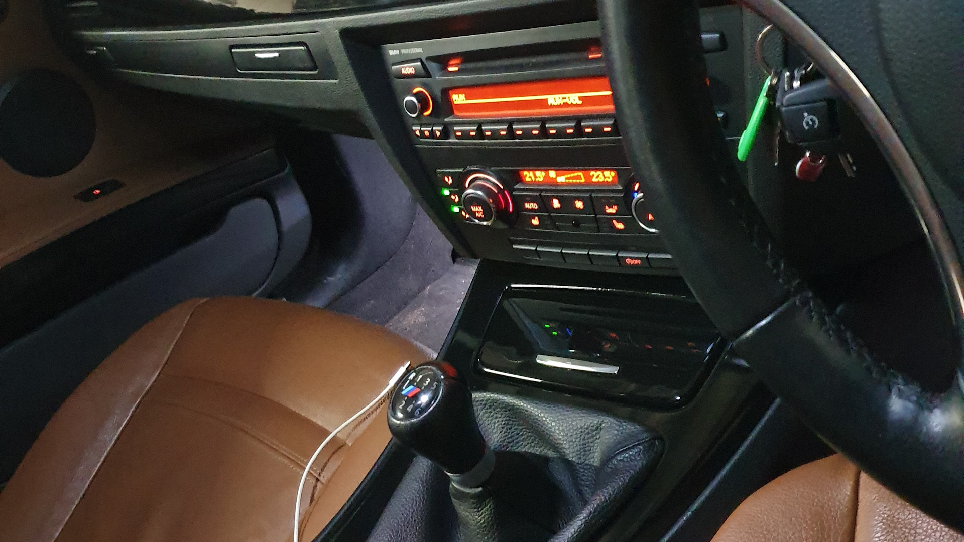 BMW 3 series Coupe (E92) 2.0 бензиновый 2012 | 318 овощ на DRIVE2