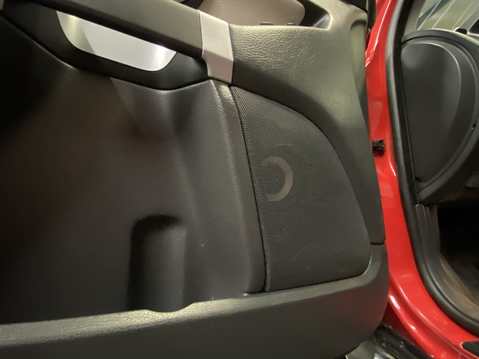 Шум от переднего динамика. Причины. Устранение — Volvo XC90 (1G), 4,4 л ...