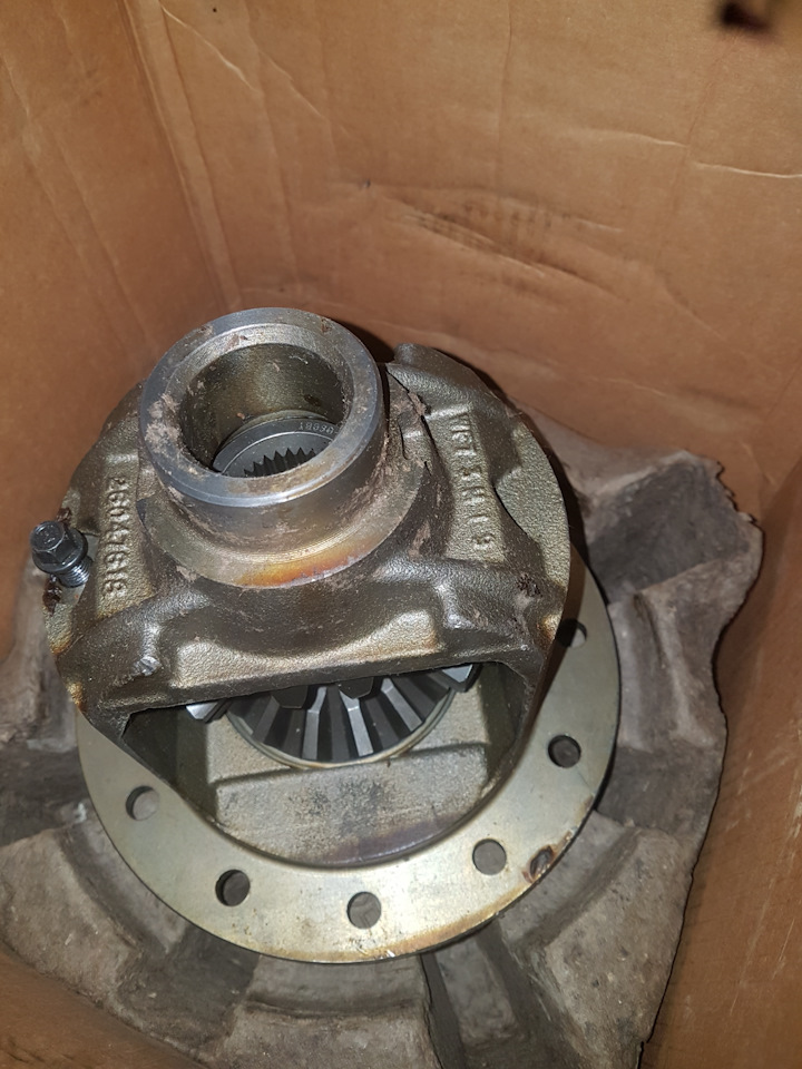 Дифференциал задний 9.5 на Chevrolet Avalanche (GMT800), Hummer H2 ...