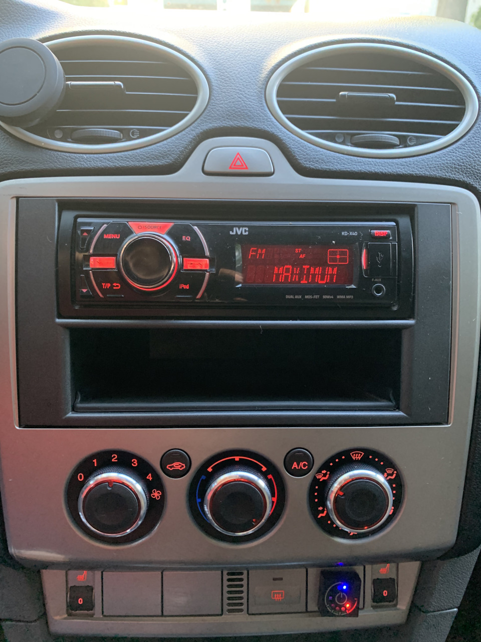 Регуляторы печки — Ford Focus Sedan II, 1,6 л, 2009 года | своими ...